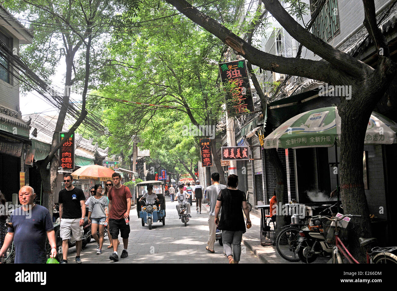 Hui street hi-res stock photography and images - Alamy