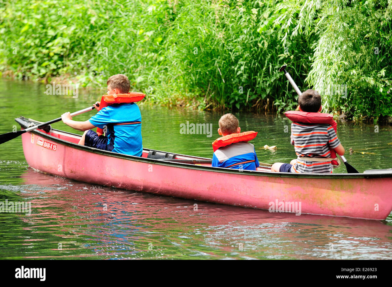 Learning canoeing hi-res stock photography and images - Alamy