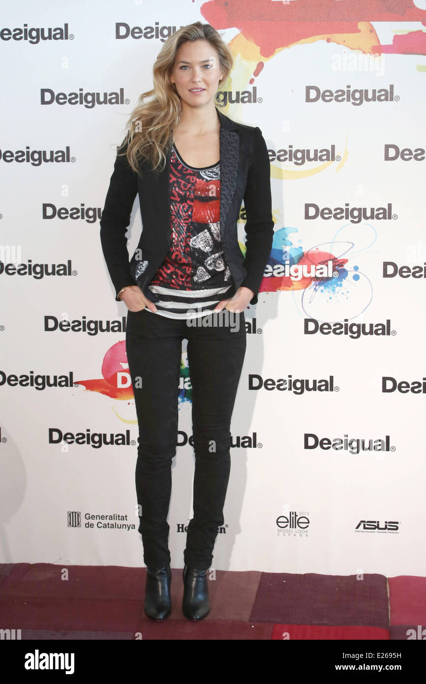 Israeli model Bar Refaeli presents 'We Love' for Spanish clothing ...