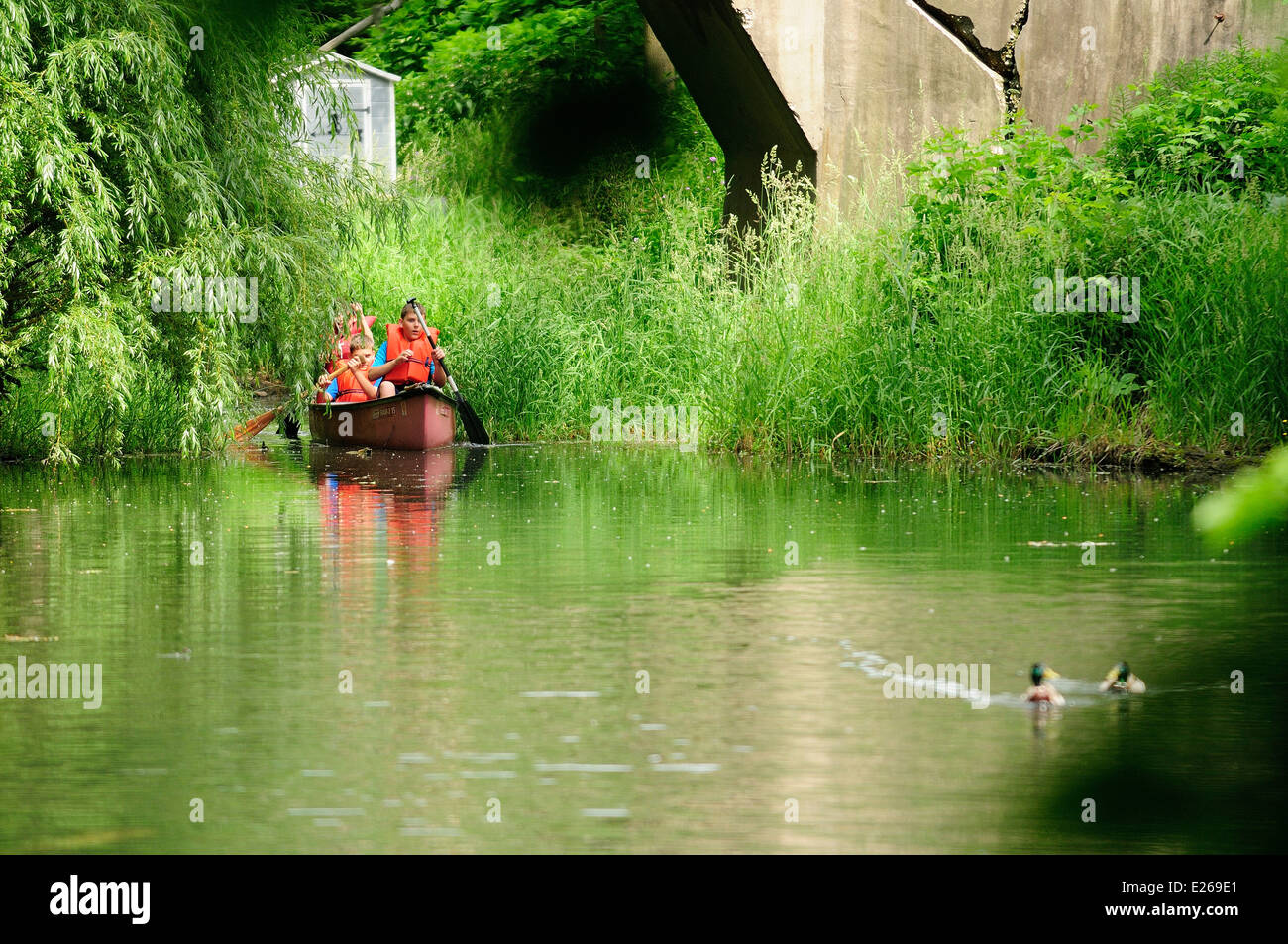 Learning canoe hi-res stock photography and images - Alamy