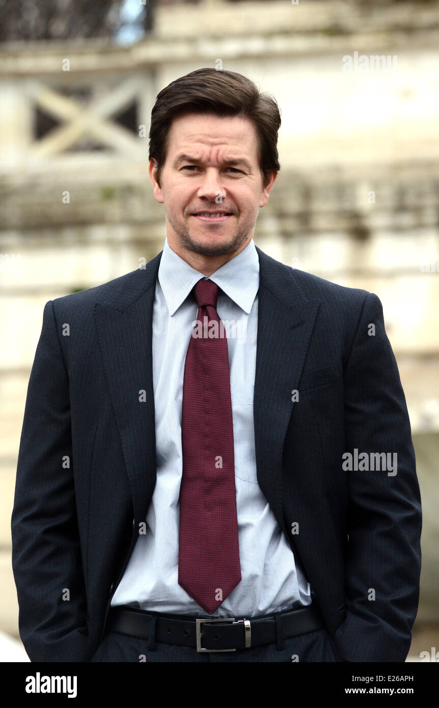 Actor Mark Walhberg poses at 'Broken City' photocall at Piazza Del ...