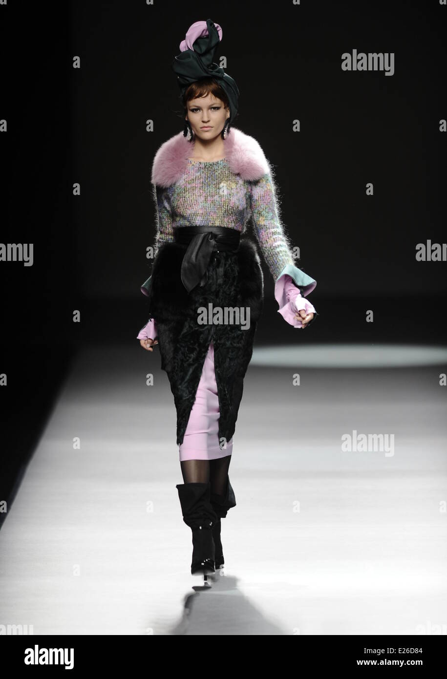 Madrid Fashion Week - Autumn/Winter 2013 - Maria Barros - Catwalk ...