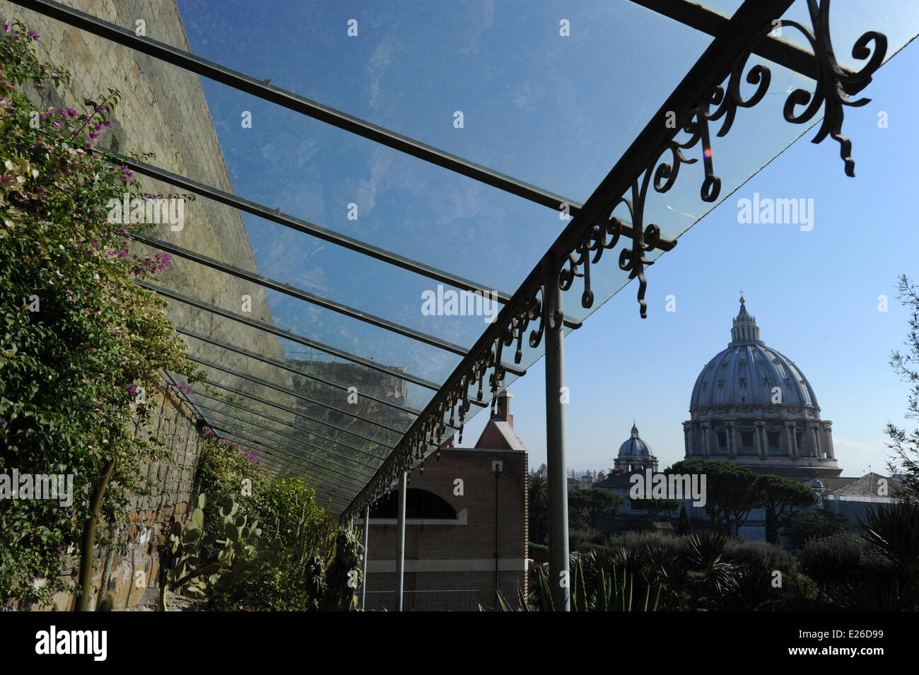 The 'Mater Ecclesiae' monastery in the Vatican gardens where Pope ...