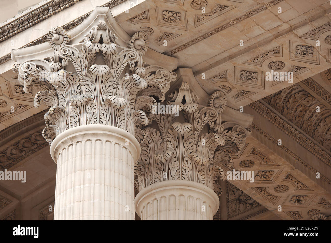 Column architecture hi-res stock photography and images - Alamy