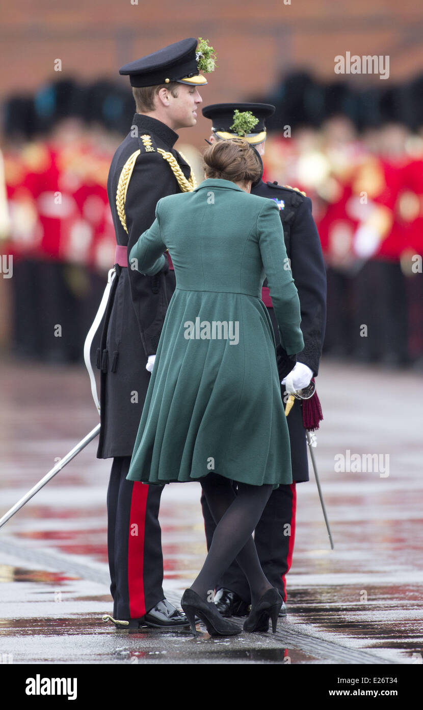 Catherine, Duchess of Cambridge, Kate Middleton gets her heel stuck in ...