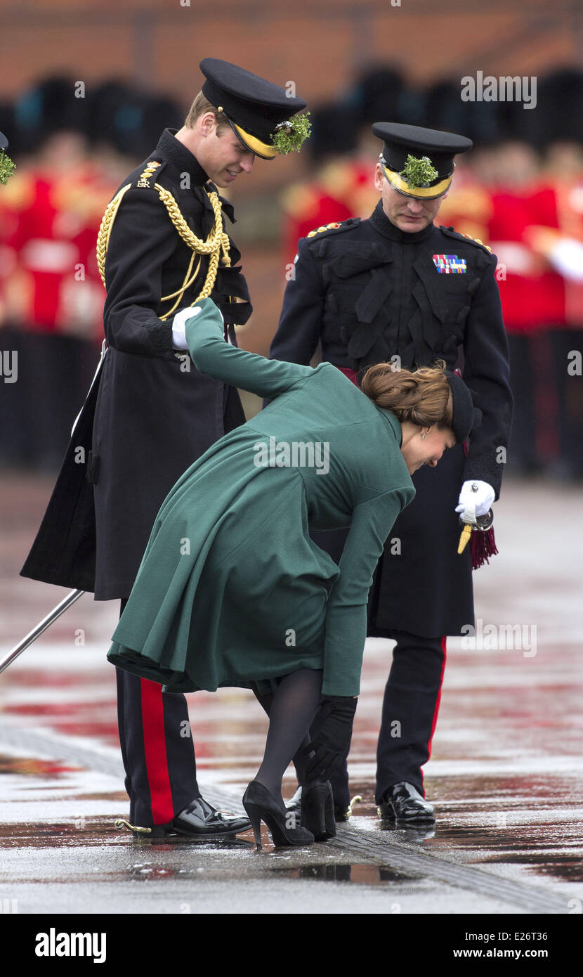 Catherine, Duchess of Cambridge, Kate Middleton gets her heel stuck in ...