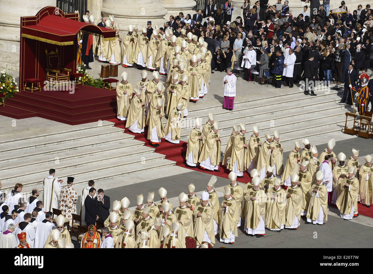 The inauguration of Pope Francis in St Peter's Square Featuring ...