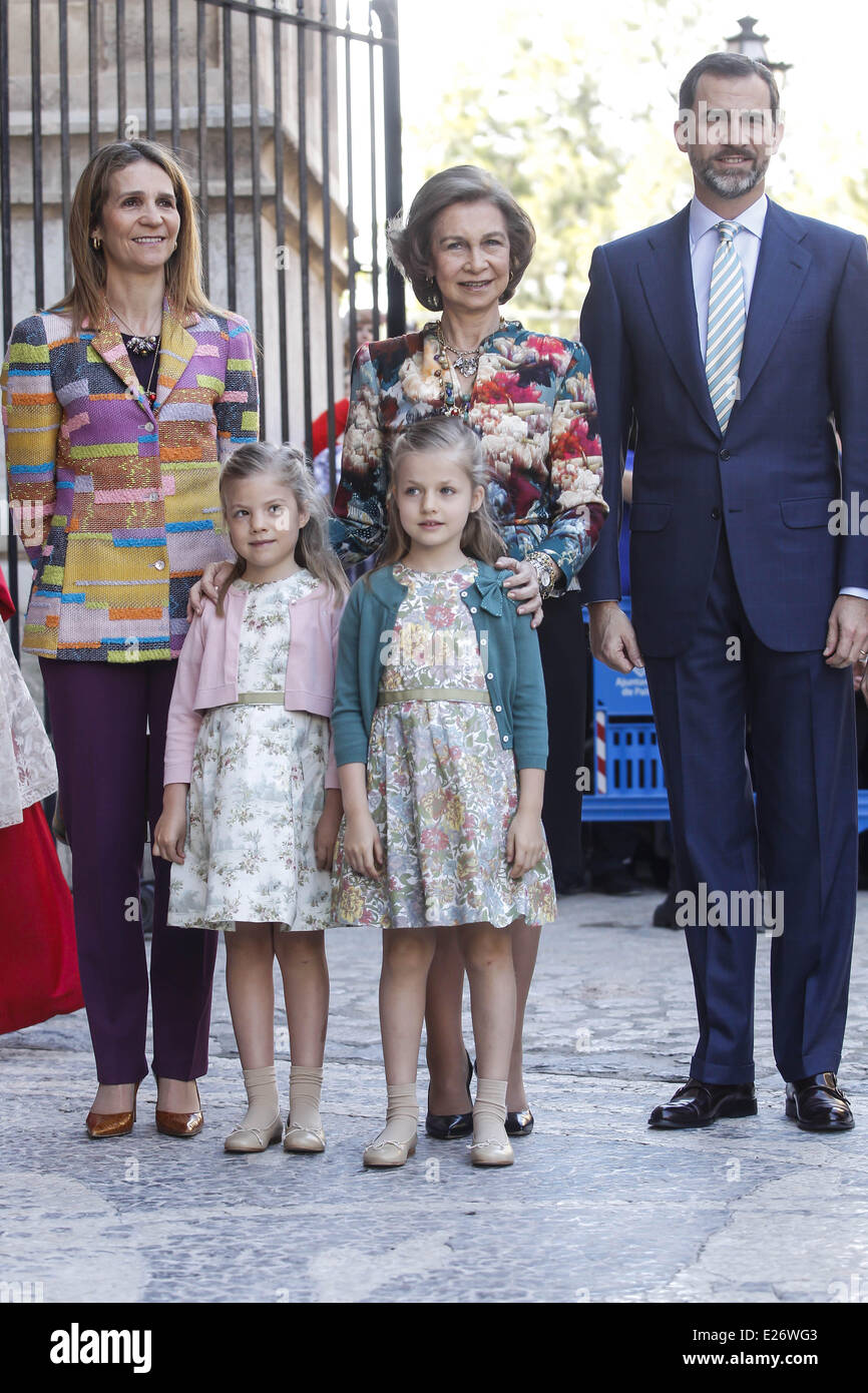 Spanish Royals attend the Easter mass at Palma Cathedral Featuring ...