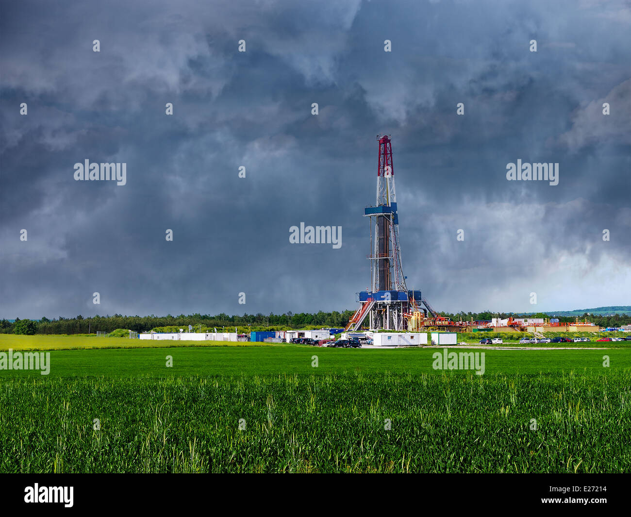 Natural gas exploration drilling hi-res stock photography and images ...
