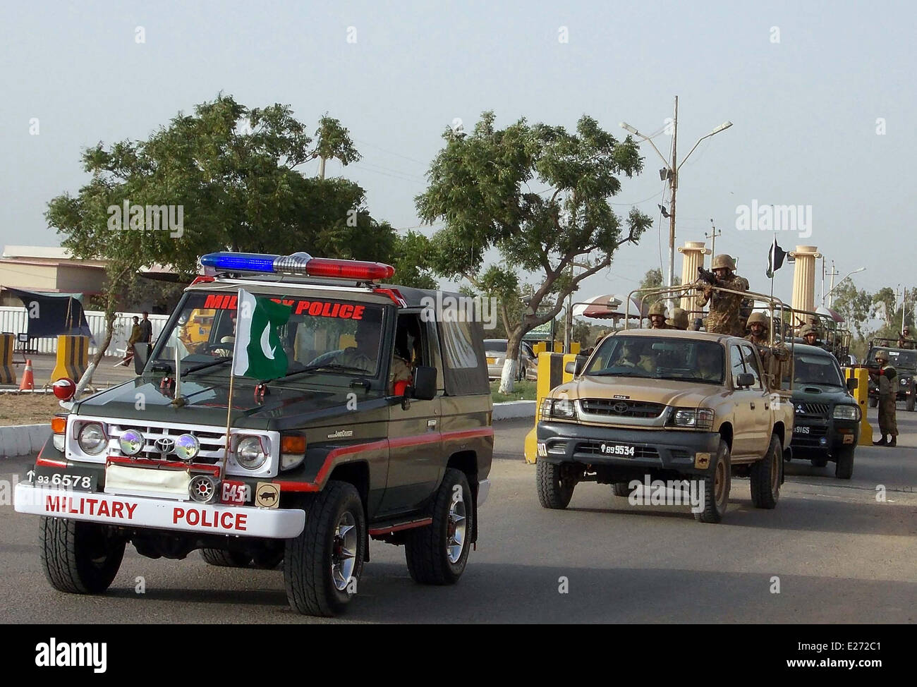 Karachi, Pakistan. 16th June, 2014. Pakistani Army soldiers leave Malir ...