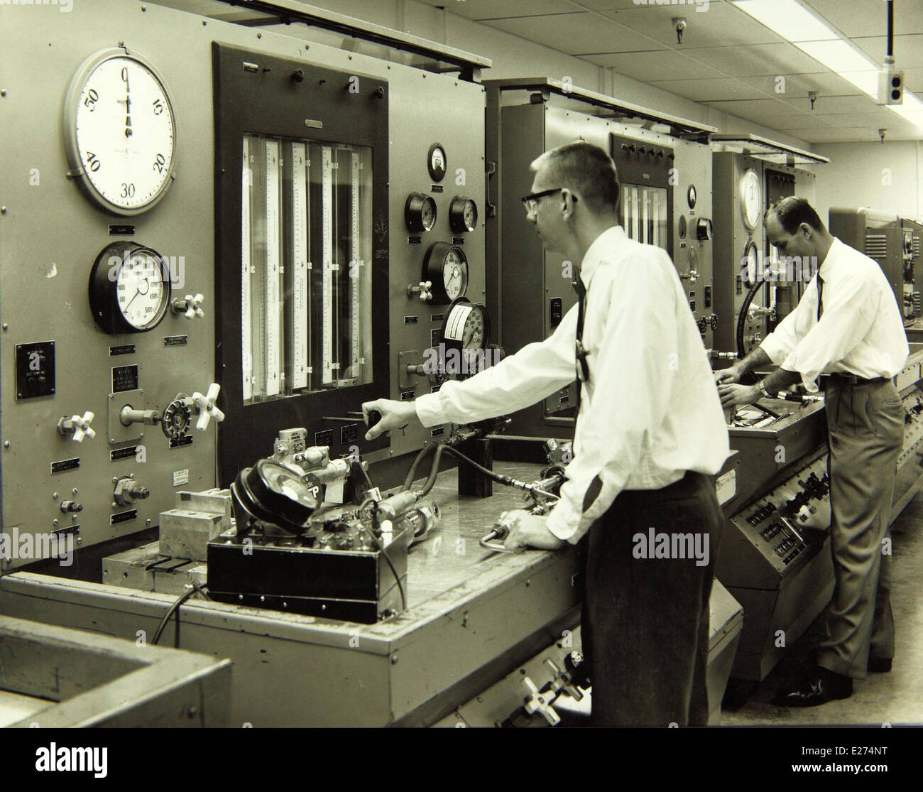 An image of the Convair/General Dynamics engineering test lab from 1960 ...
