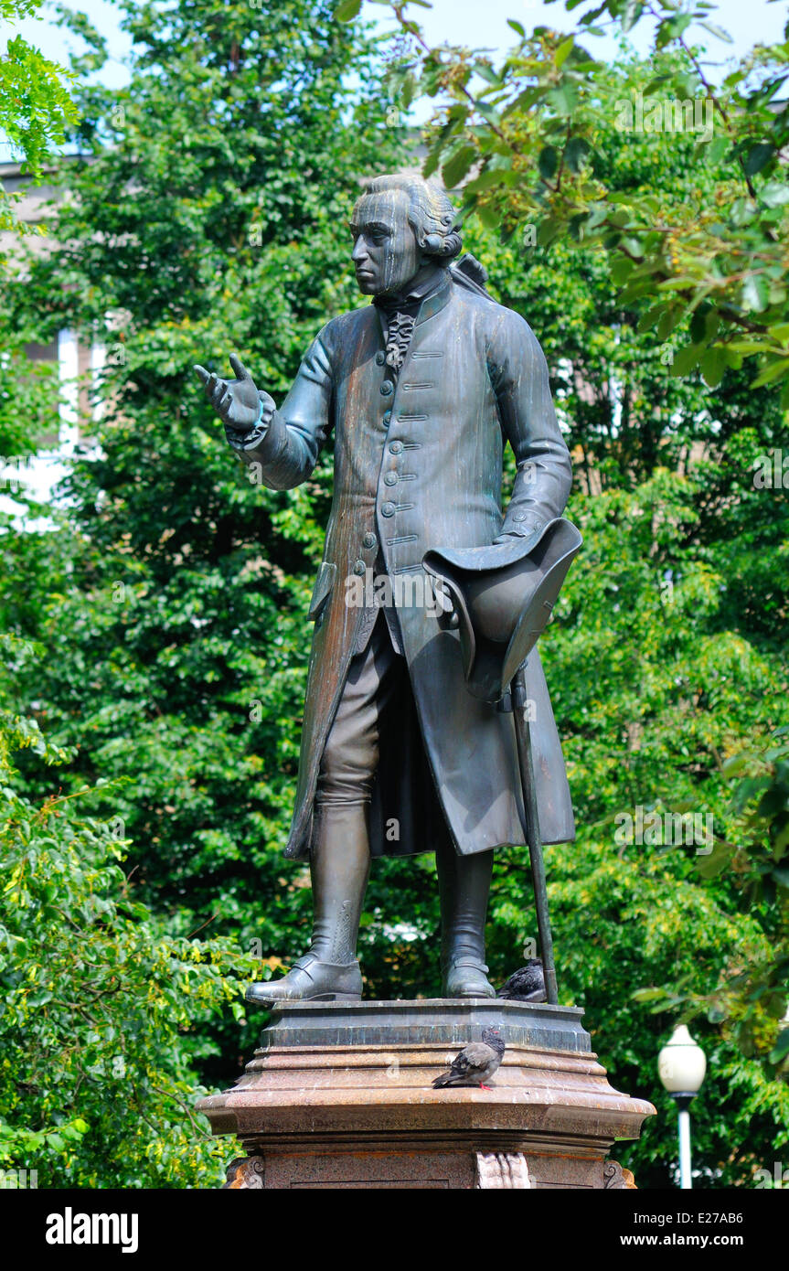 Statue for immanuel kant hi-res stock photography and images - Alamy