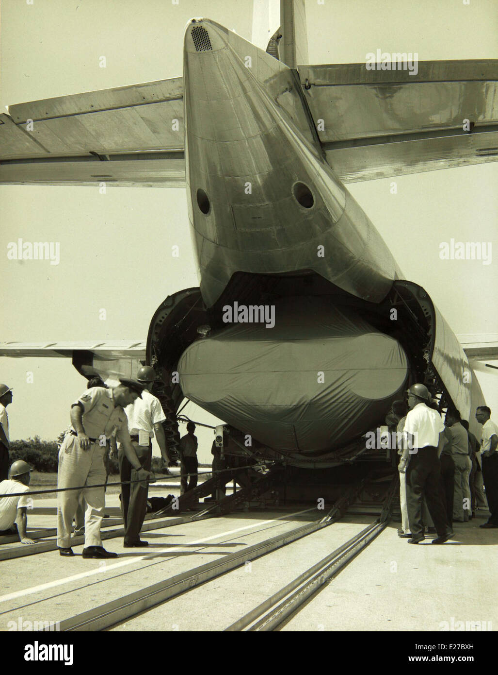 The Convair/General Dynamics Atlas 3E rocket is unloaded at Patrick Air ...