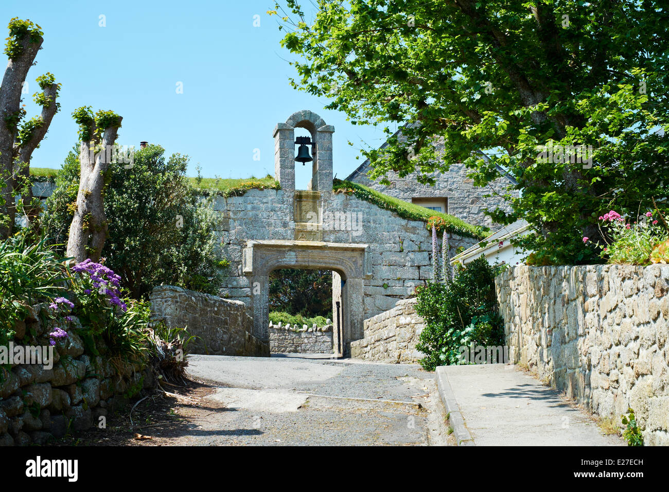 St mary’s scilly castle hi-res stock photography and images - Alamy