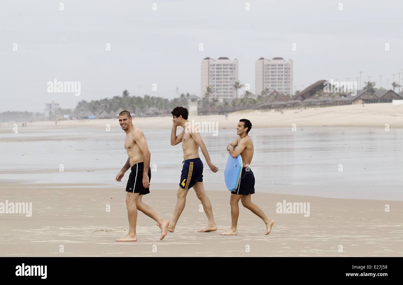 Spanish football players enjoying a day at Futuro beach in Fortaleza ...