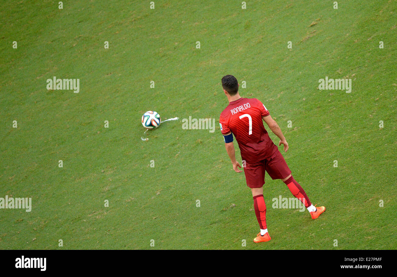 Cristiano Ronaldo Free Kick Stance 2022