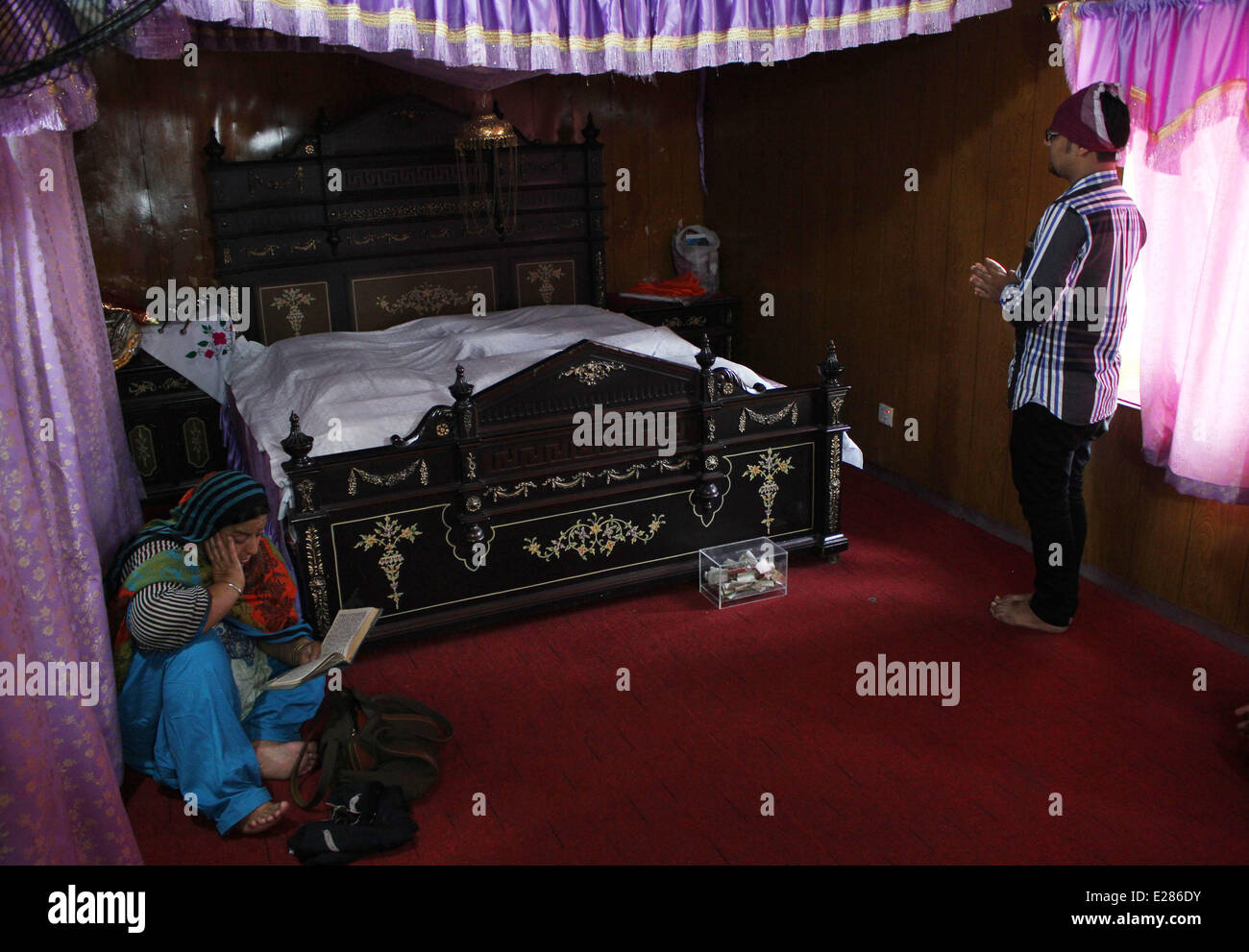 Guru arjun dev ji hi-res stock photography and images - Alamy