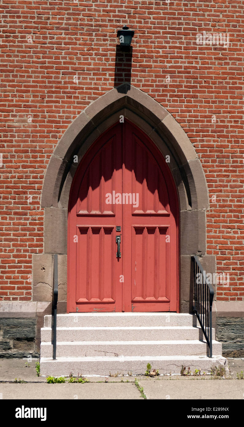 Entry side of church hi-res stock photography and images - Alamy