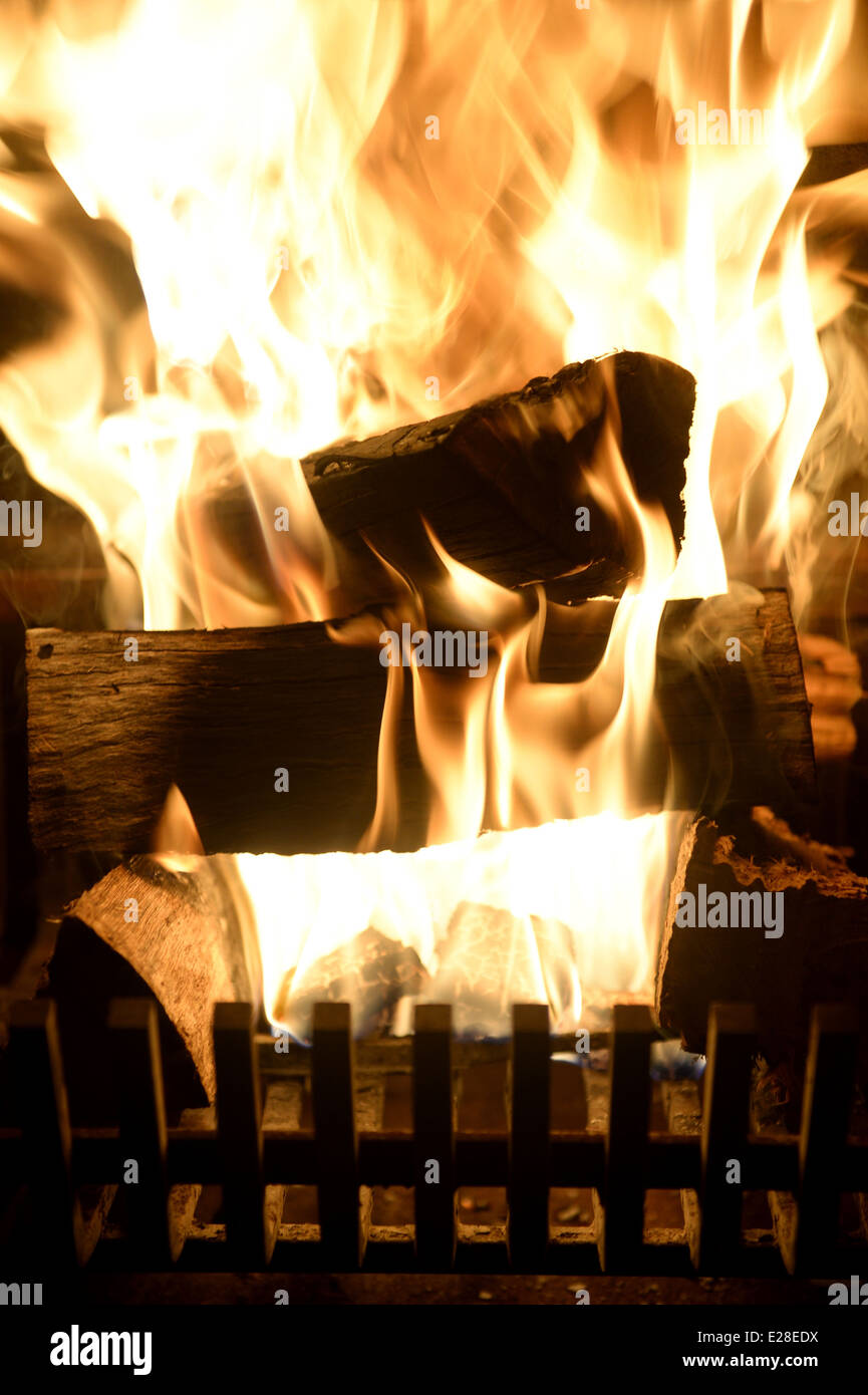Fire warm up africa hi-res stock photography and images - Alamy