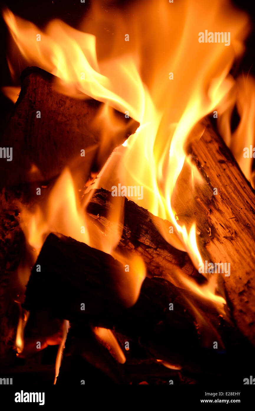 Fire warm up africa hi-res stock photography and images - Alamy