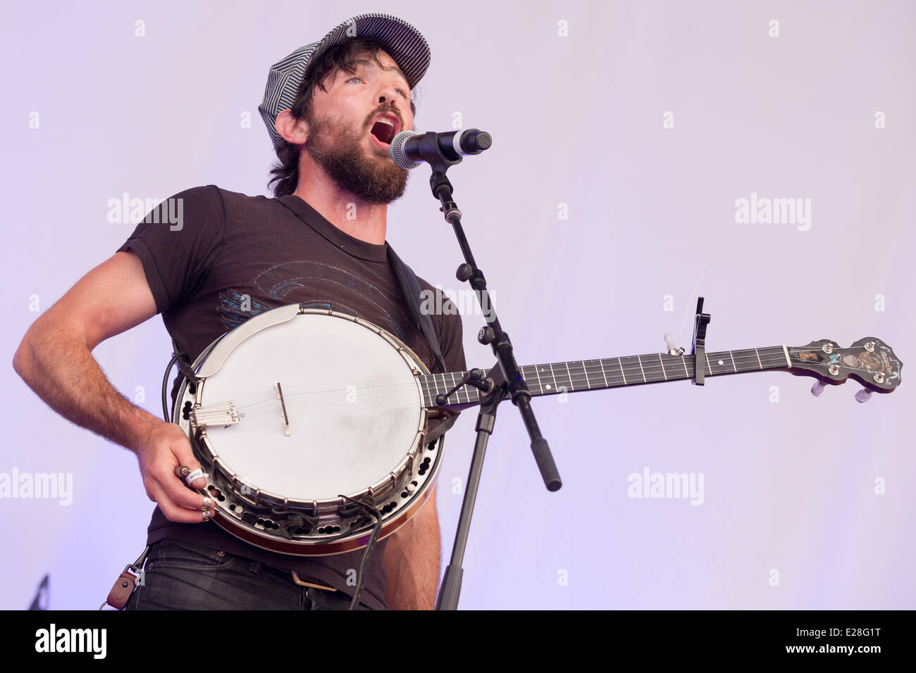 Manchester, Tennessee, USA. 15th June, 2014. SCOTT AVETT of The Avett ...