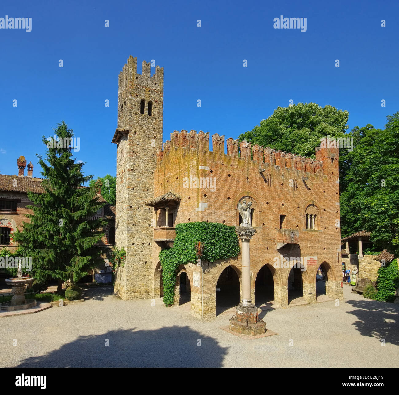 Visconti house hi-res stock photography and images - Alamy