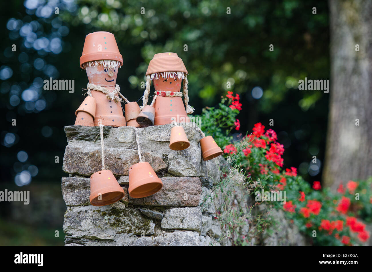 sculpture made of pots Stock Photo - Alamy