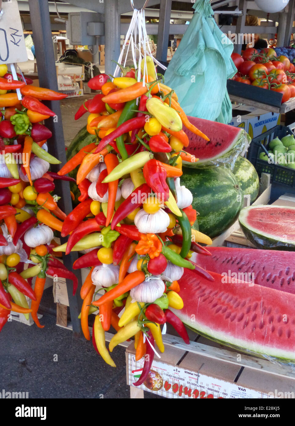 Chilli string hi-res stock photography and images - Alamy