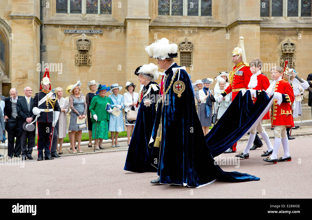 Queen elizabeth at the garter ceremony in windsor hi-res stock ...