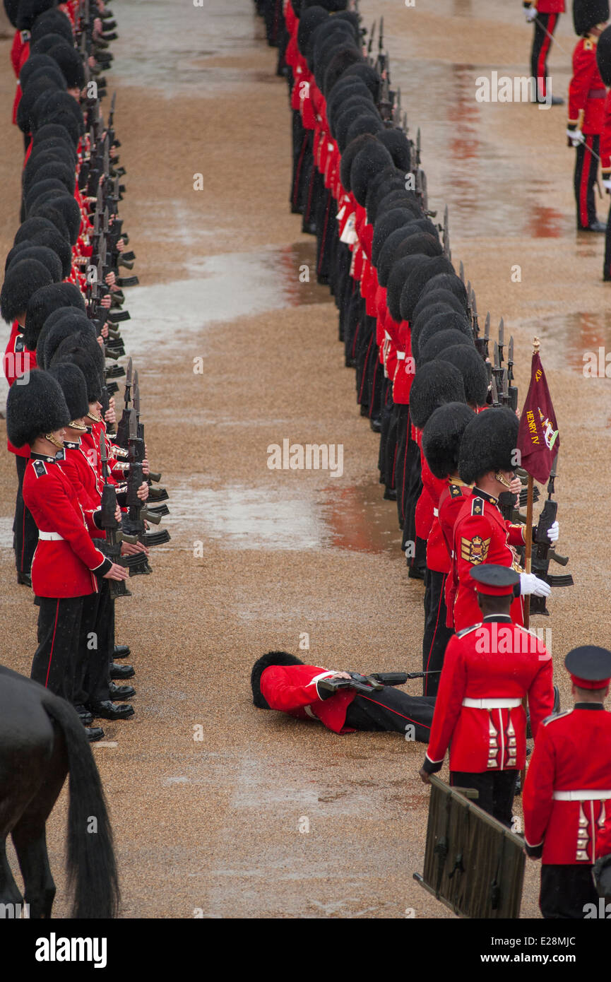 Soldier faints during the Colonel’s Review at the final rehearsal for ...