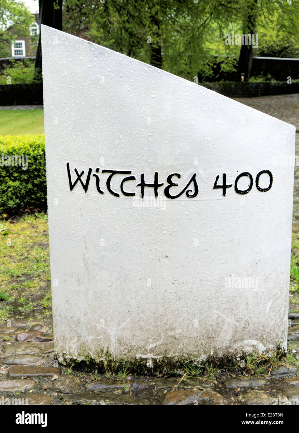 Pendle hill witch hi-res stock photography and images - Alamy