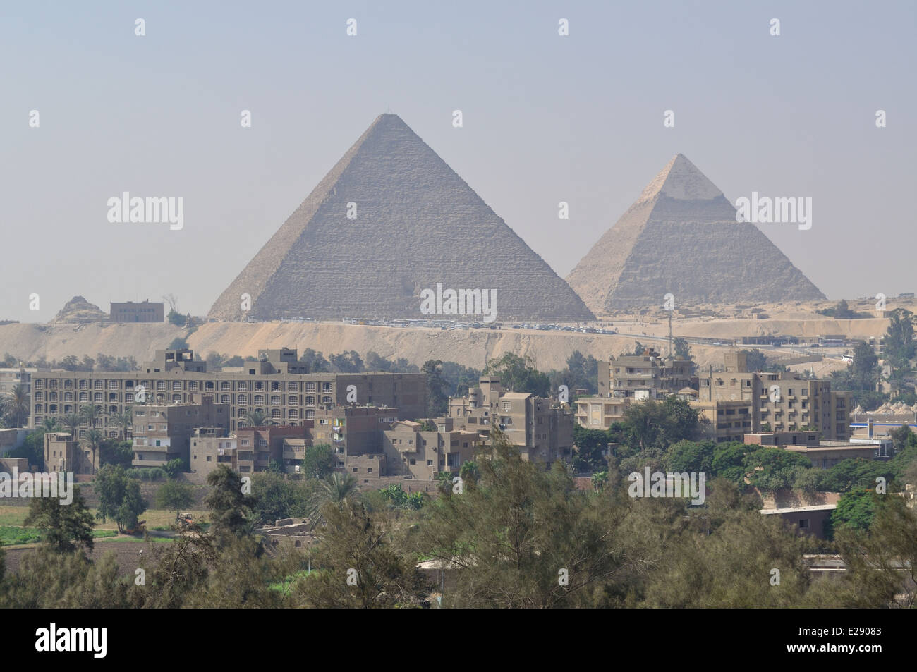 Huge pyramid hi-res stock photography and images - Alamy
