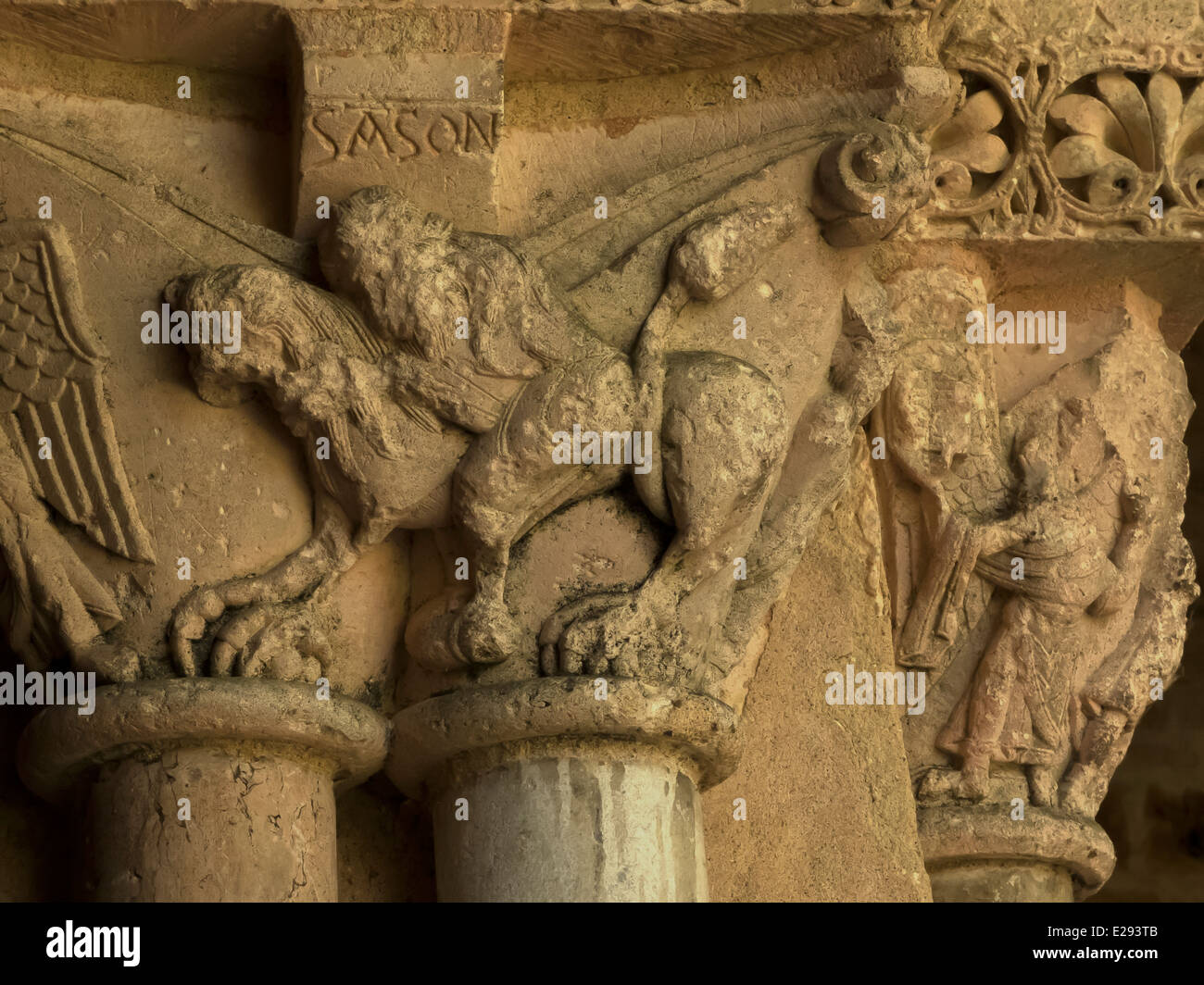 Column and figures hi-res stock photography and images - Alamy