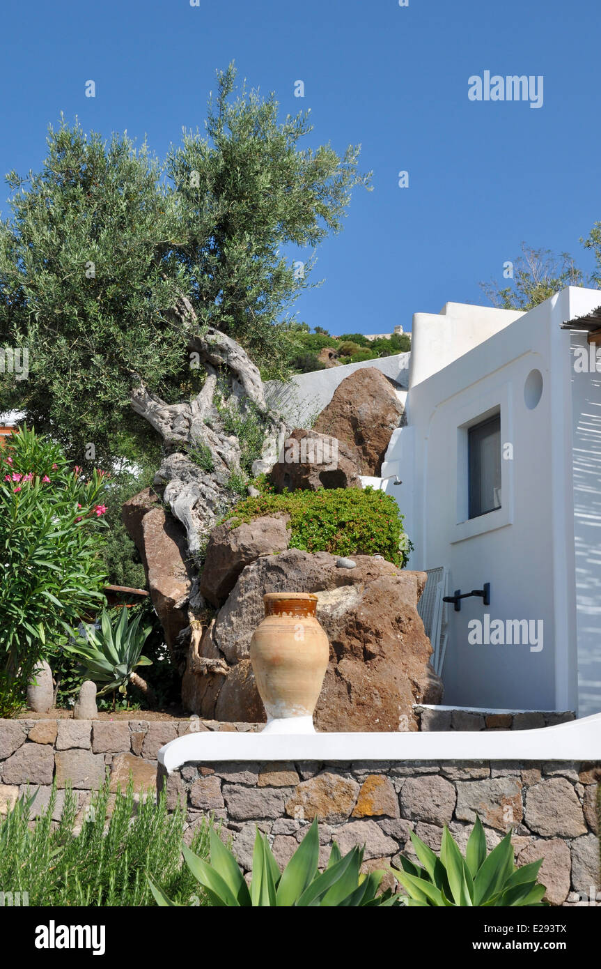 Aeolian islands villa hi-res stock photography and images - Alamy