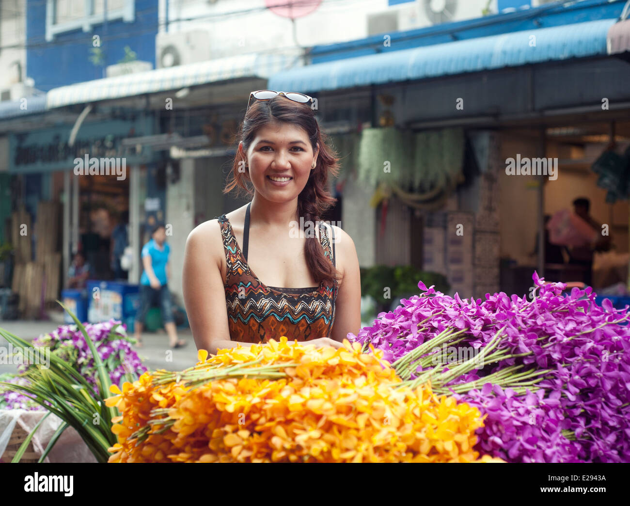 Bangkok flower market hi-res stock photography and images - Alamy
