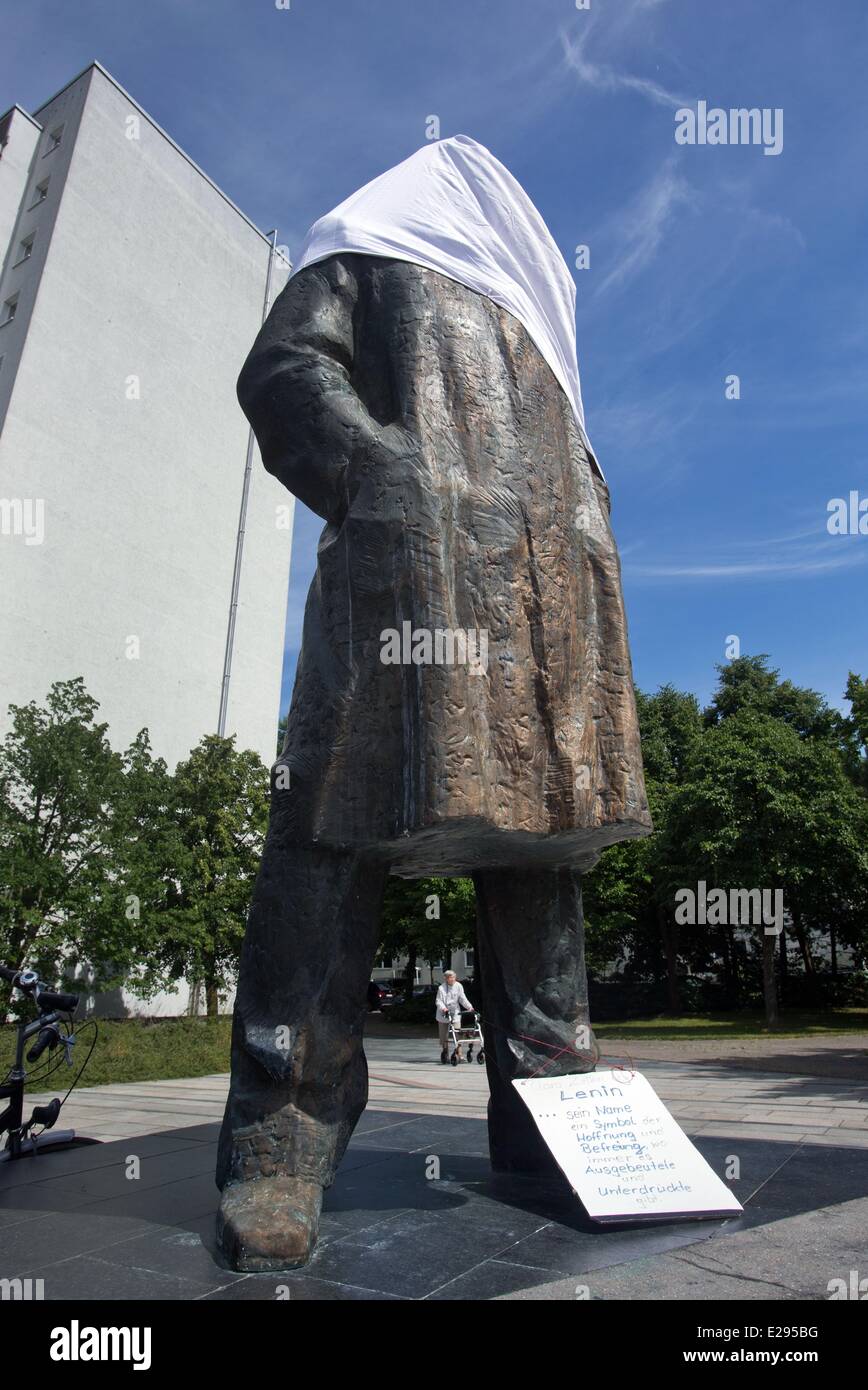 Photo lenin art hi-res stock photography and images - Alamy
