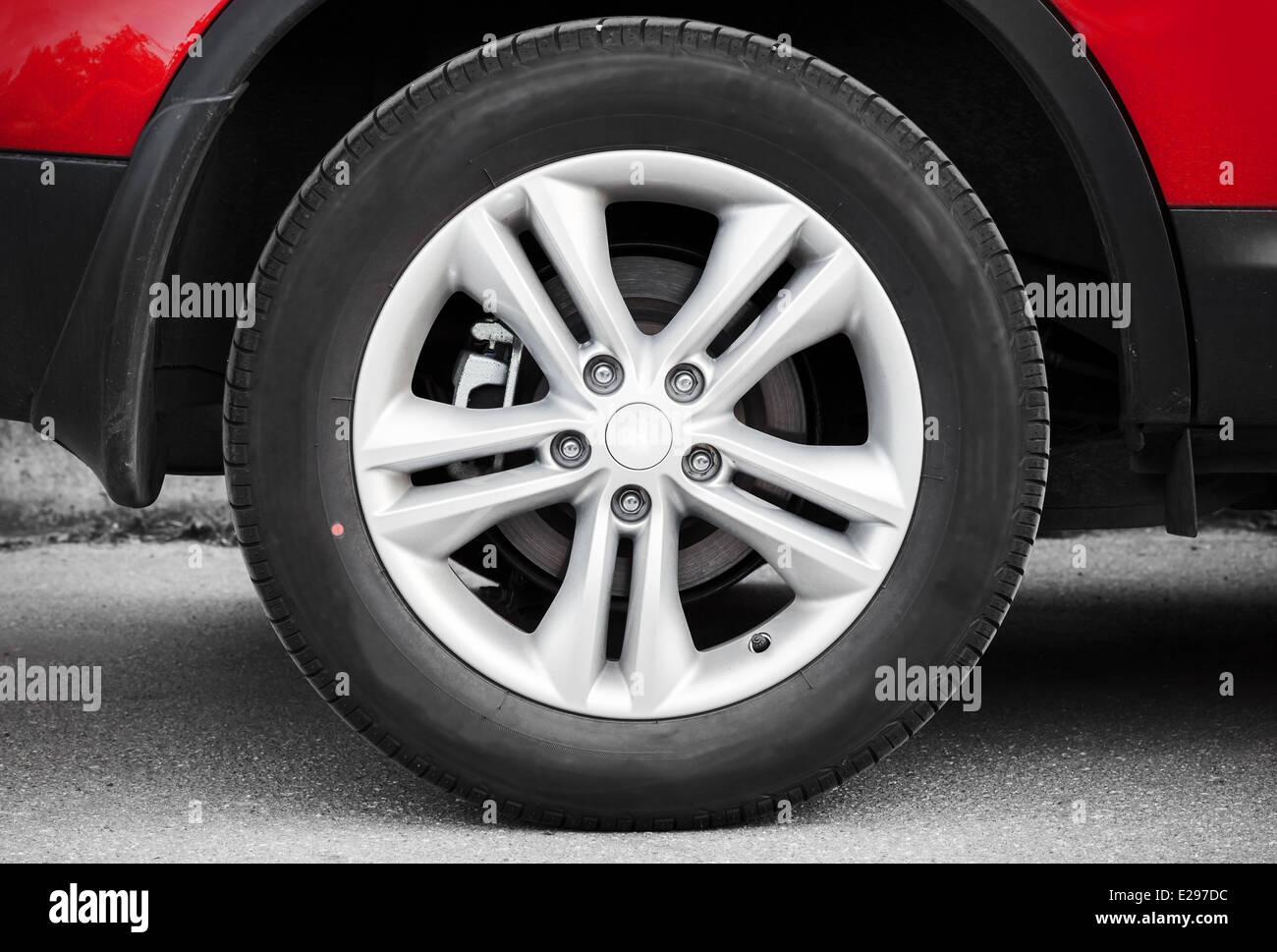 Alloy rims hi-res stock photography and images - Alamy
