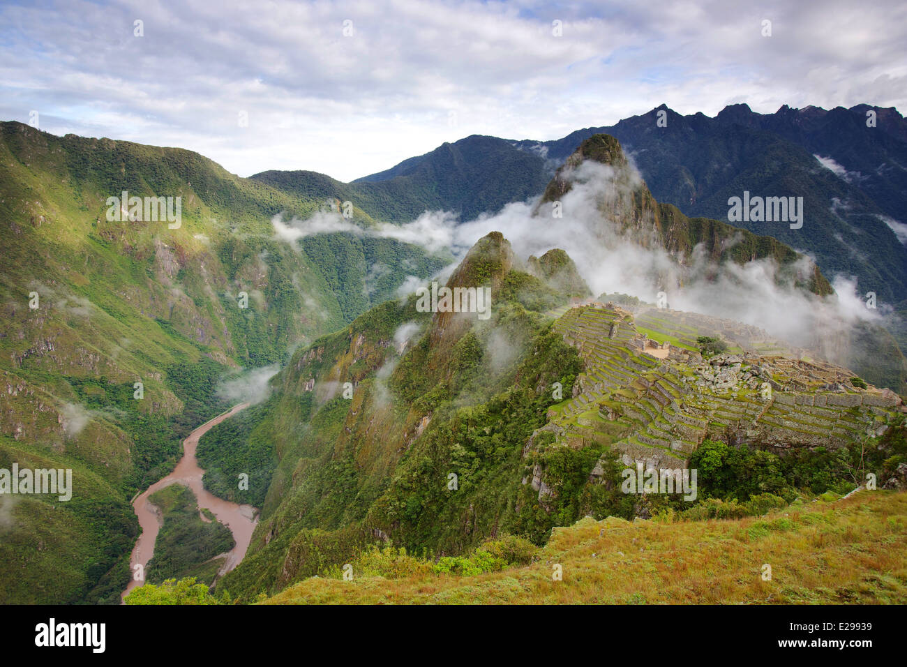 Machu picchu river hi-res stock photography and images - Alamy