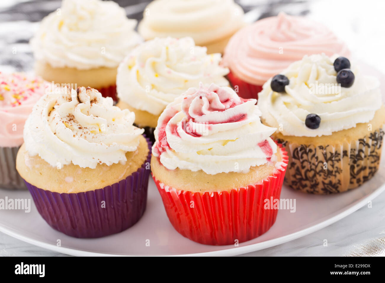 Cupcake decoration hi-res stock photography and images - Alamy