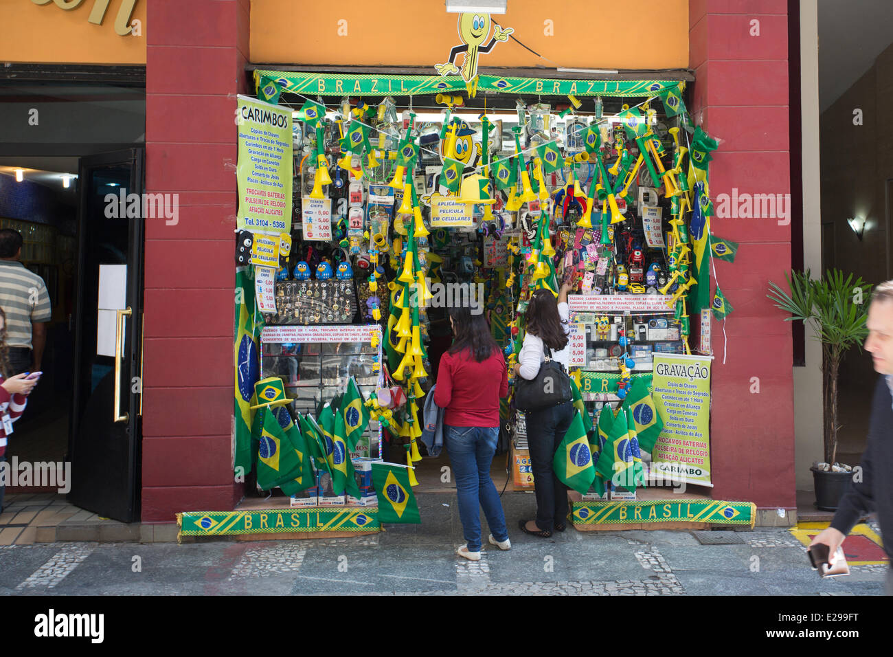 Standard views of a brazilian cities hi-res stock photography and ...