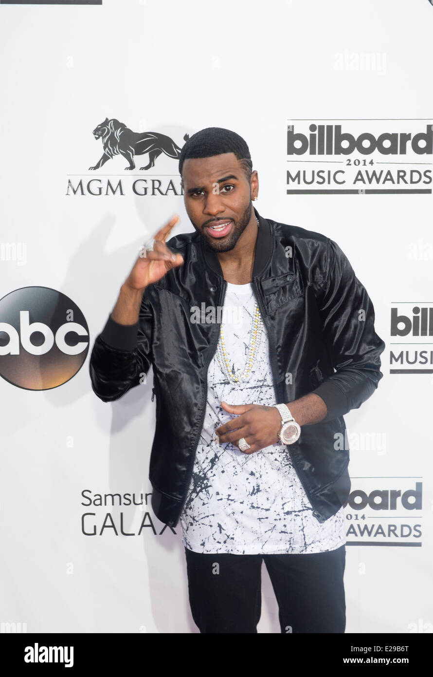Singer/songwriter Jason Derulo attend the 2014 Billboard Music Awards ...