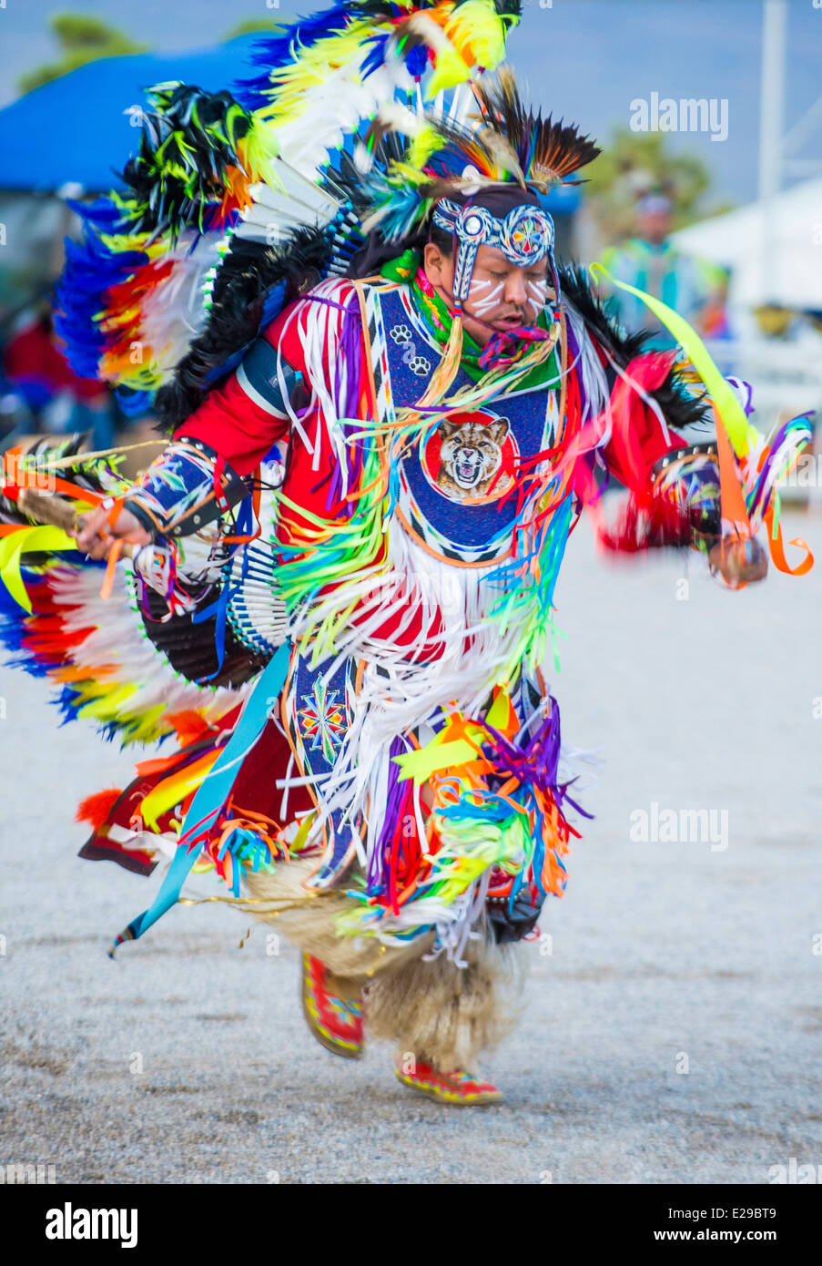 Paiute dress hi-res stock photography and images - Alamy