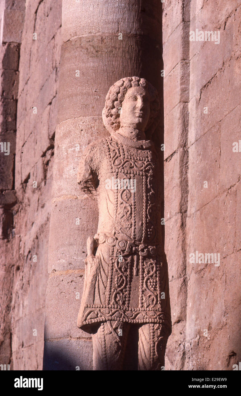 Statue Of Isis High Resolution Stock Photography and Images - Alamy