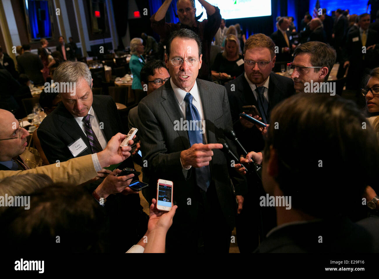 Randall stephenson hi-res stock photography and images - Alamy