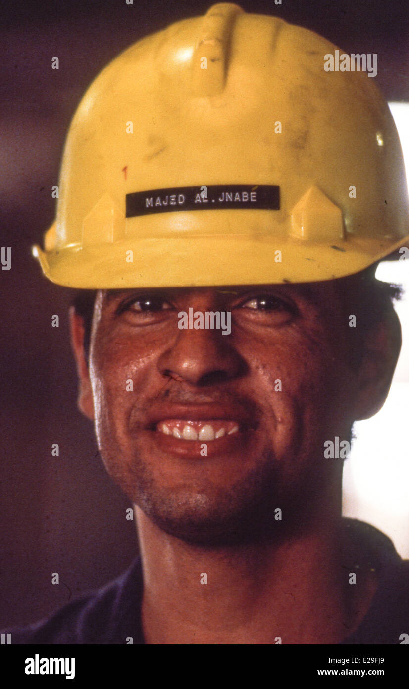 Arab Man Oil Industry High Resolution Stock Photography and Images - Alamy