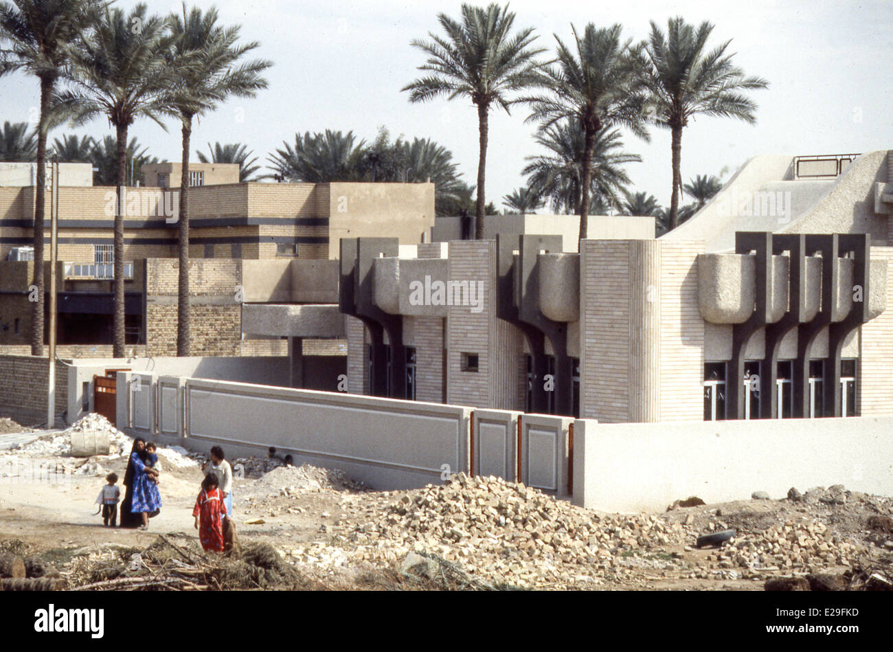 Iraq 1970s High Resolution Stock Photography and Images - Alamy