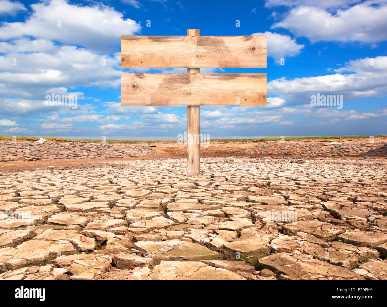 Parched ground hi-res stock photography and images - Alamy