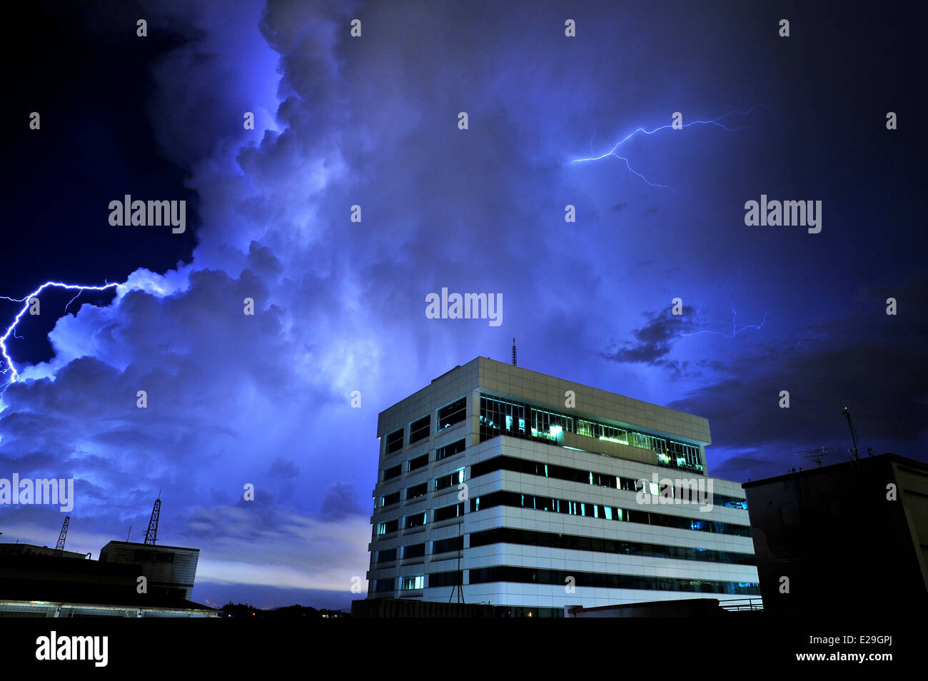 Thundercloud hi-res stock photography and images - Alamy