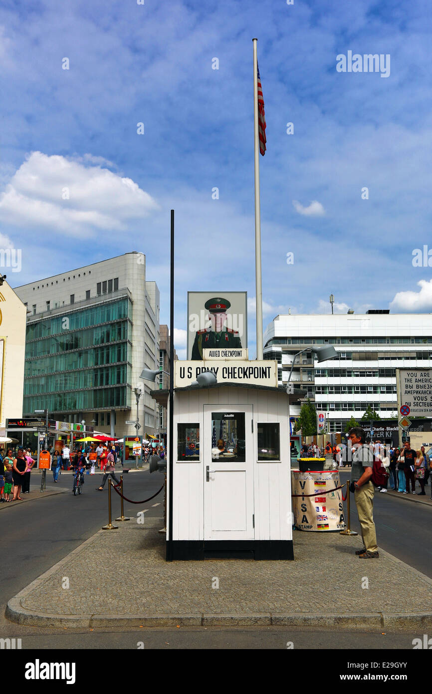 Us army checkpoint charlie hi-res stock photography and images - Alamy