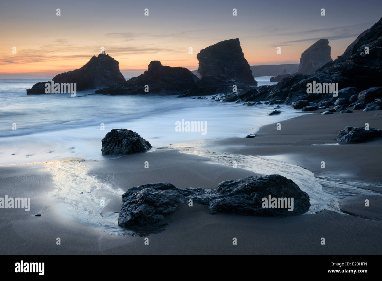 Water receding on beach hi-res stock photography and images - Alamy